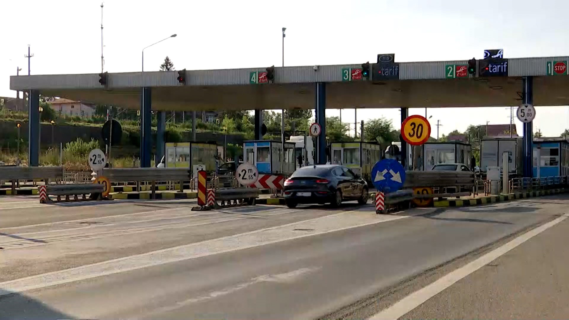 Cresc tarifele si amenzile pentru rovinieta si peaj pentru vehiculele ...
