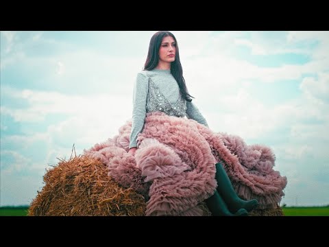 Alina Eremia - Cine-i focul, cine-i apa | videoclip | Radio ZU